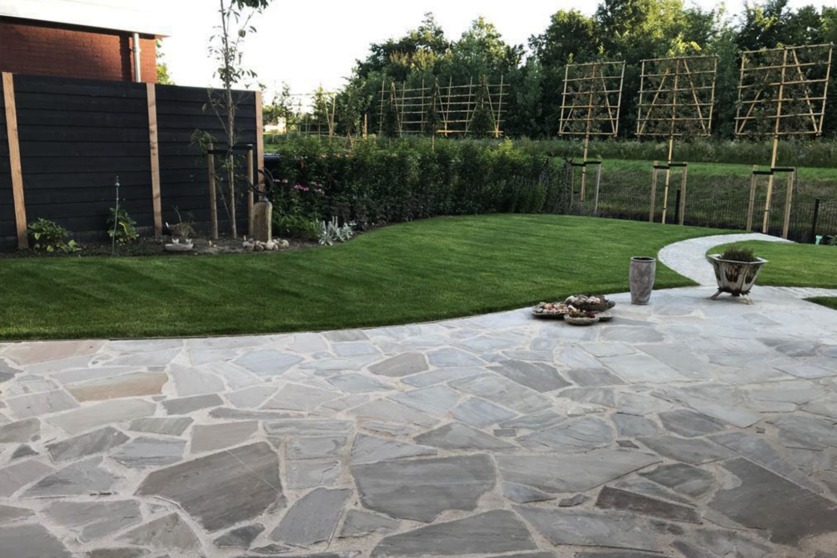 Natuursteen - Vreeker Bestrating & Groen